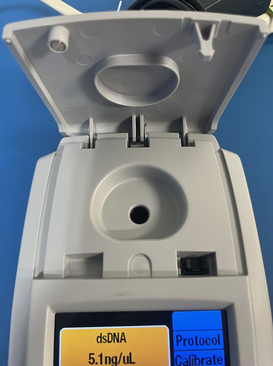 【rl 24】 プロメガ Promega 小型フルオロメーター Quantus Fluorometer 株式会社リラボ