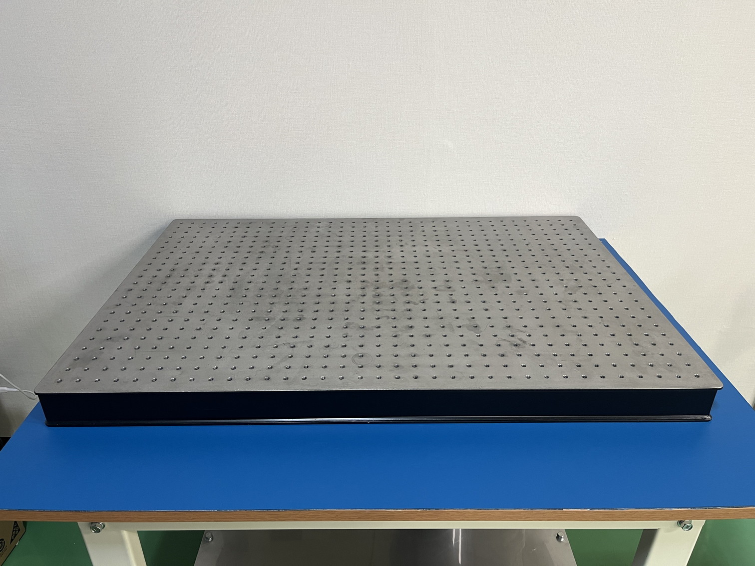 【RL-25】 メーカー不明 光学定盤 W900 D600 H58 | 株式会社リラボ